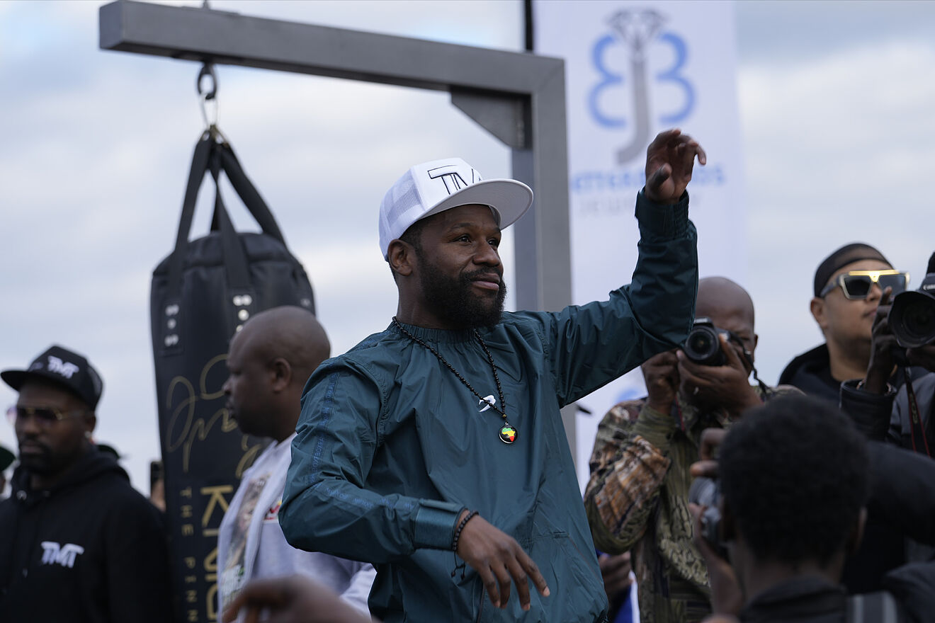Floyd Mayweather Jr. looking to buy a stake in the New York Giants: How ...