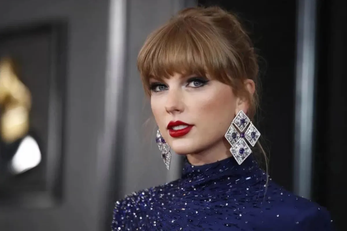 Taylor Swift celebrated New Year's Eve by dazzling at the wedding of ...