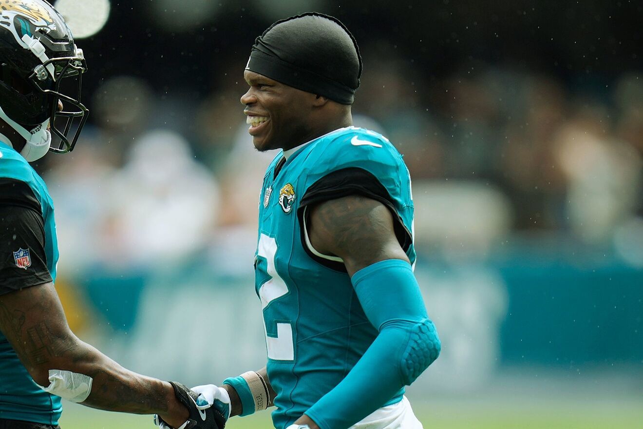 Rookie Travis Hunter aims for a key defensive role with the Jaguars ...