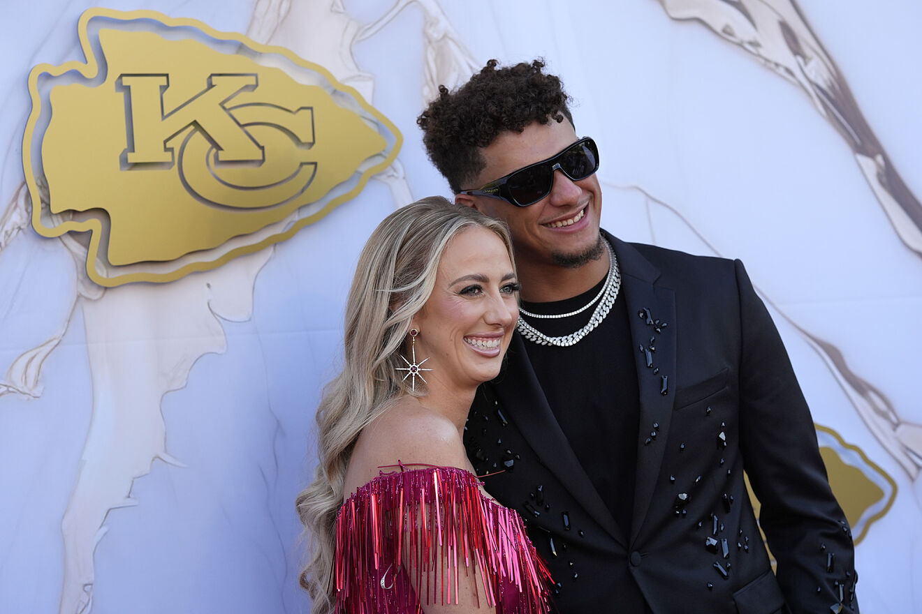 Patrick Mahomes dodges the couch: The trick to avoid chores Brittany ...
