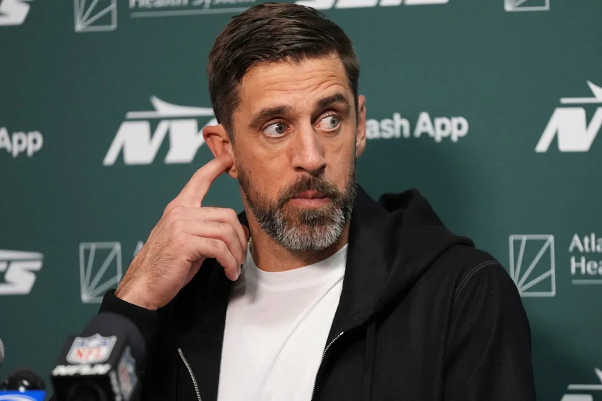 Aaron Rodgers believes aliens are behind mysterious phenomena and is ...