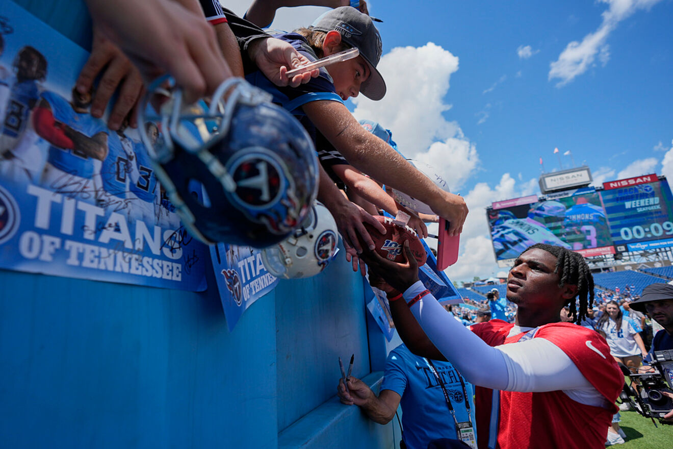 Cam Ward's debut season takes early hit as Titans cut Treylon Burks | Marca