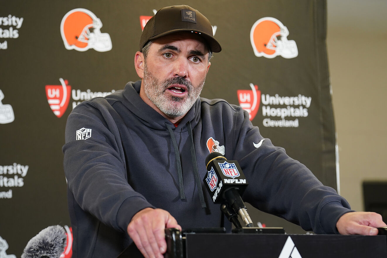 Kevin Stefanski goes back into hiding when asked about Mike Tomlin's ...