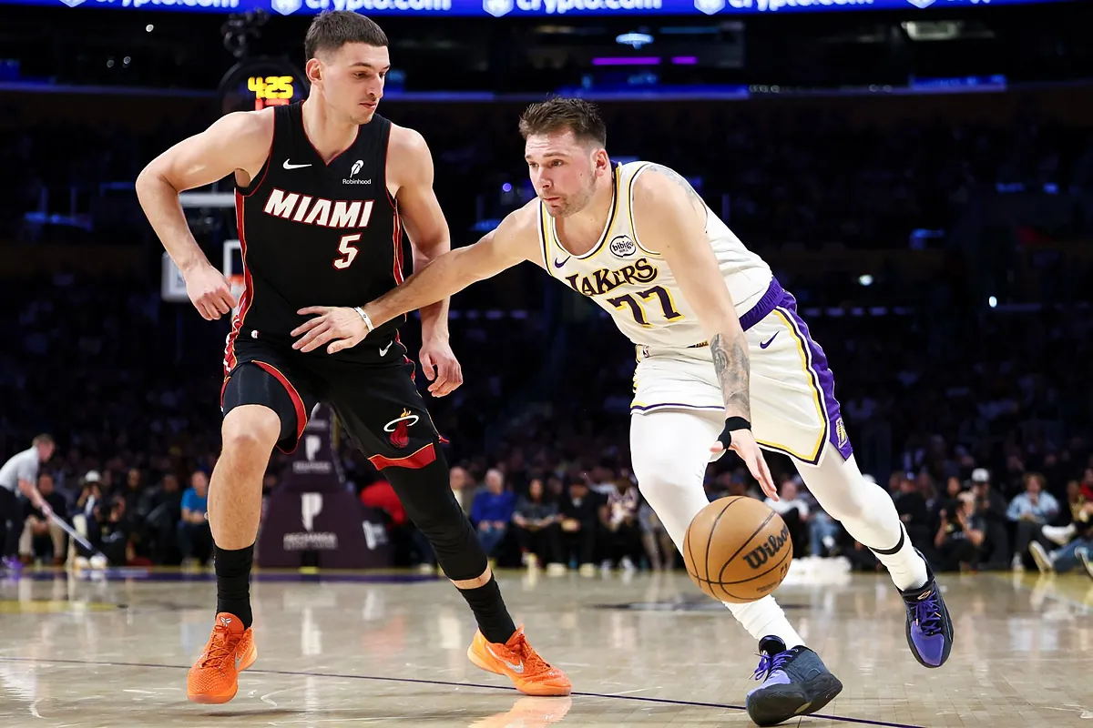 Lakers make NBA history with six different players scoring 25+ points ...