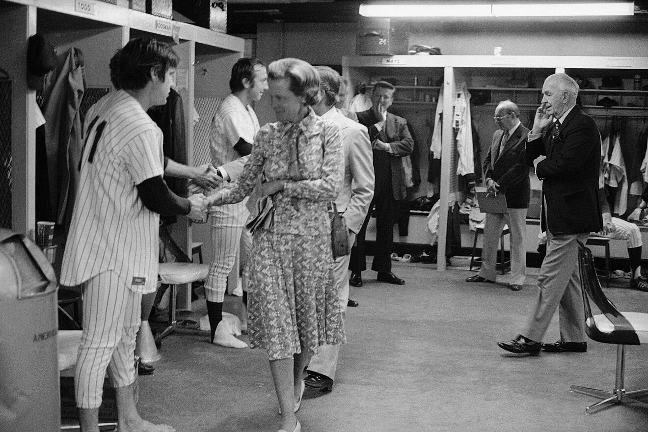 Linda de Roulet's Cause of Death: Trailblazing MLB executive dies at 95 ...