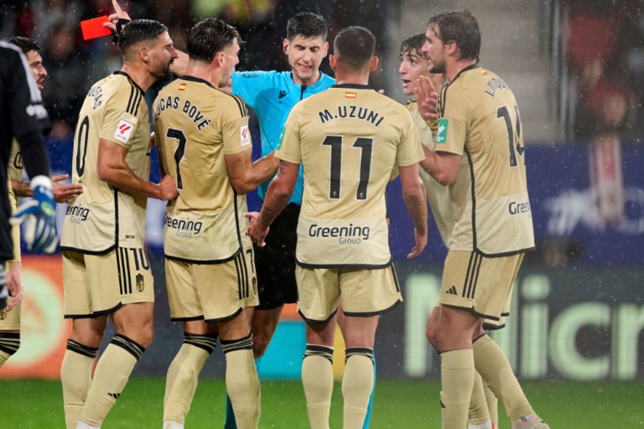 Granada CF: El Granada, reflejado en un espejo roto | Marca