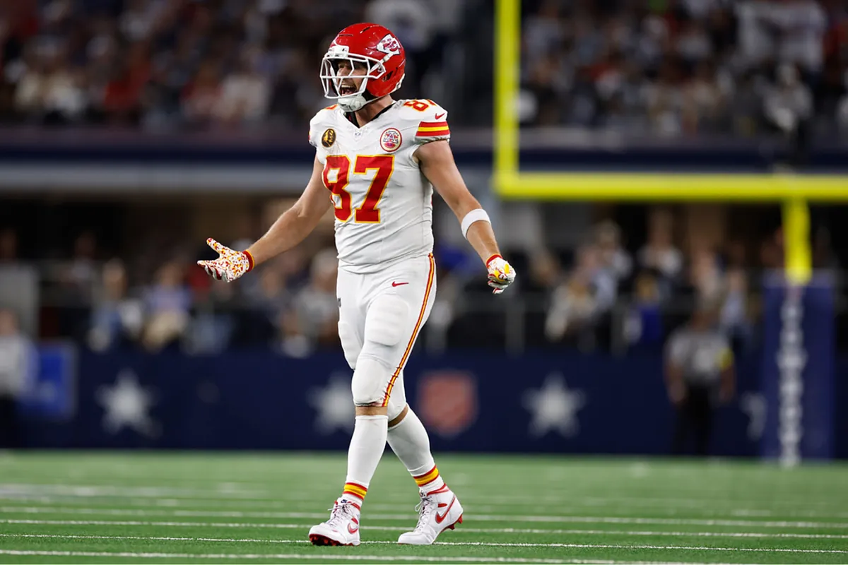 Travis Kelce becomes the protagonist of the Chiefs' Christmas animated ...