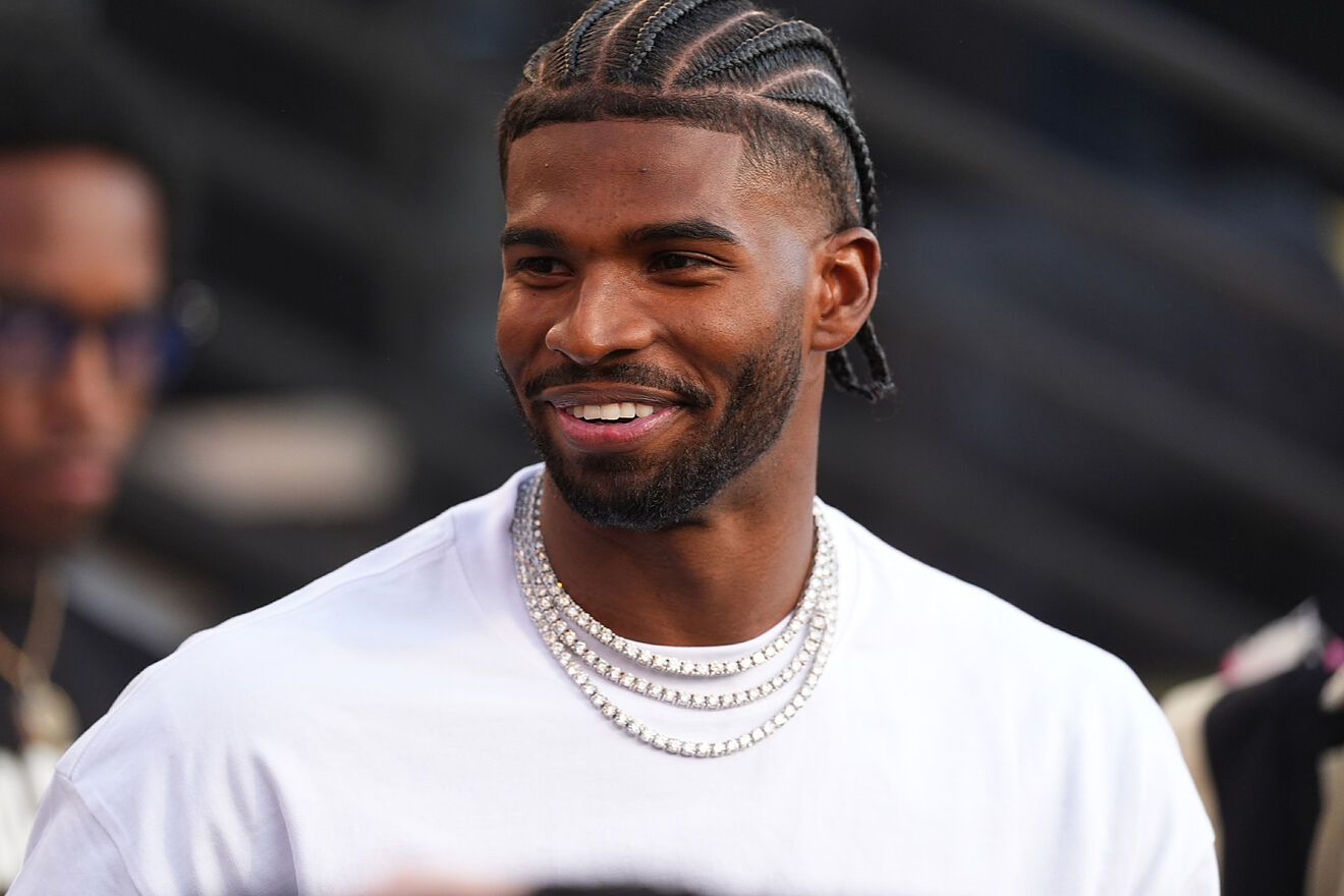 Shedeur Sanders shares powerful postgame moment with fans after his ...