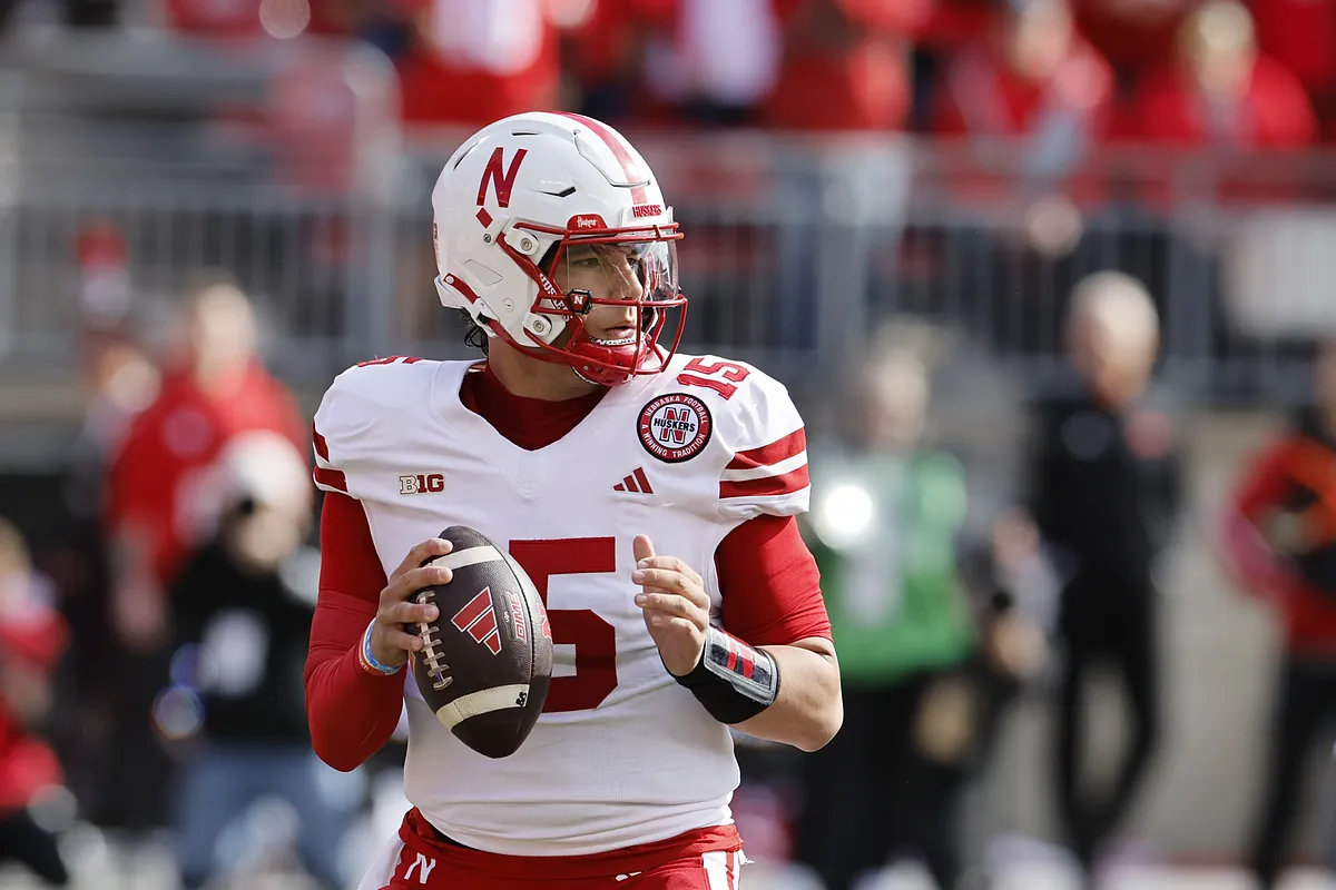 Dylan Raiola leaves football behind to end up in enemy territory in ...