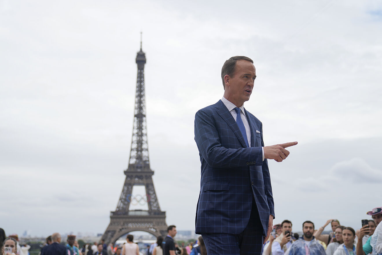 Olympic Games: Peyton Manning surprises Olympic viewers with unexpected ...