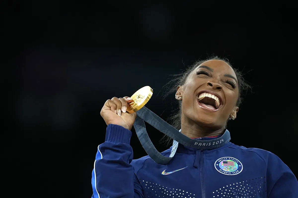 How tall is Simone Biles? The height of the gymnast who is making ...