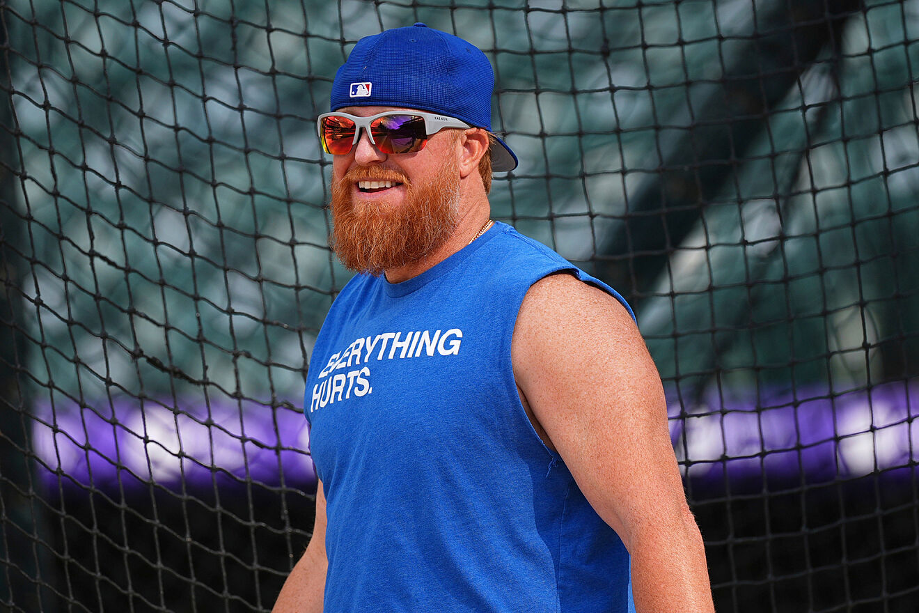Justin Turner wants to retire a Dodger: Fans push for 1-day contract ...