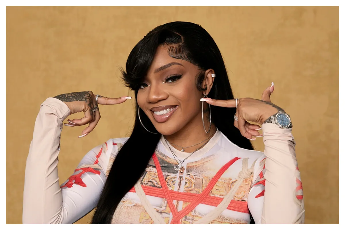 GloRilla shocks fans with shirtless NFL star on the cover of new single ...