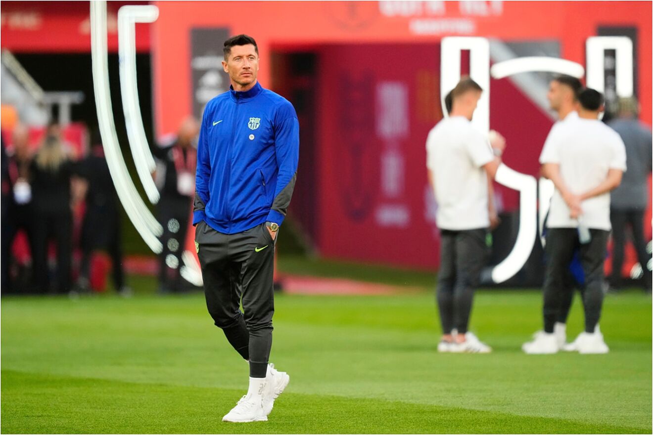 Lewandowski will be in Milan, but Balde won't make it | Marca