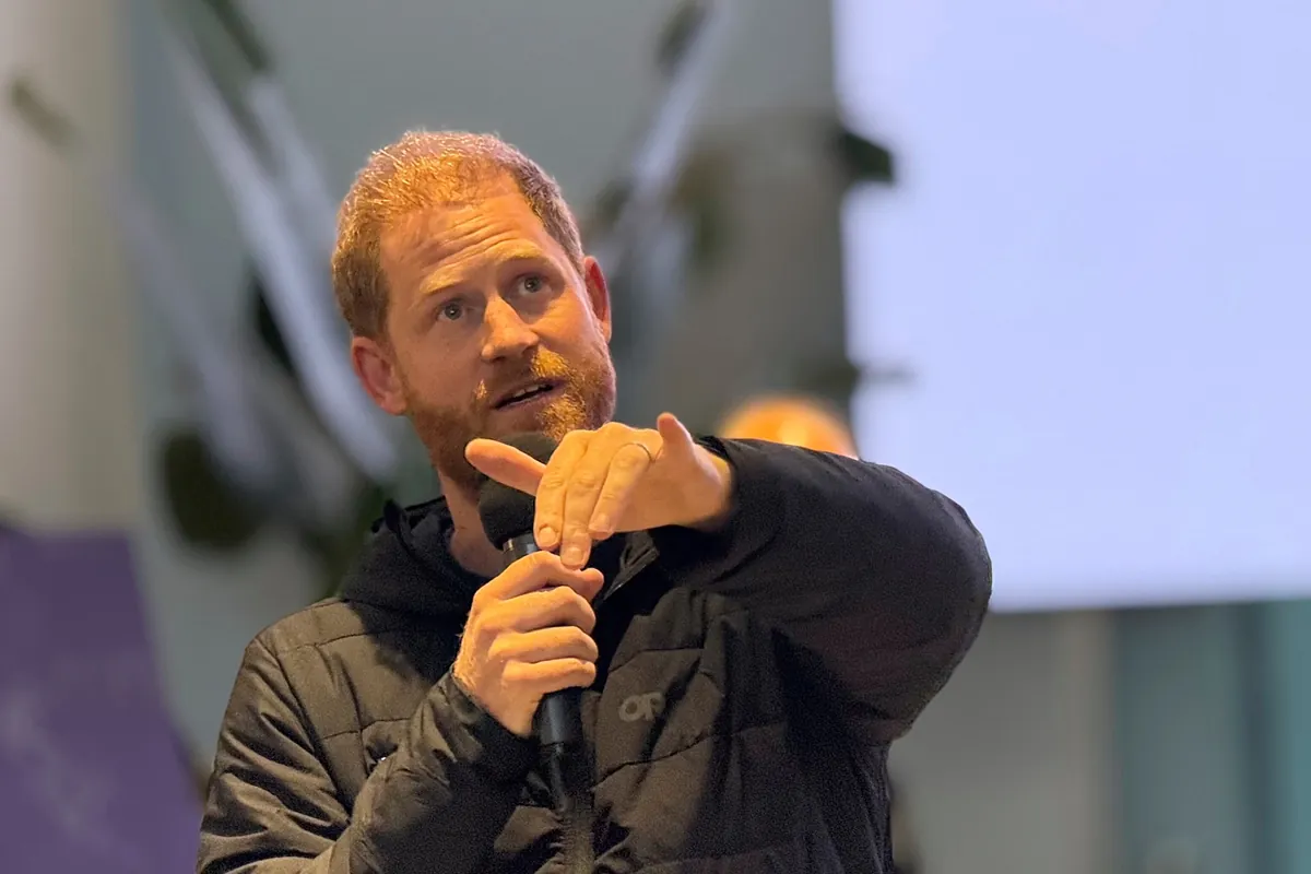 Prince Harry makes emotional plea to Ukrainian soldiers after meeting ...