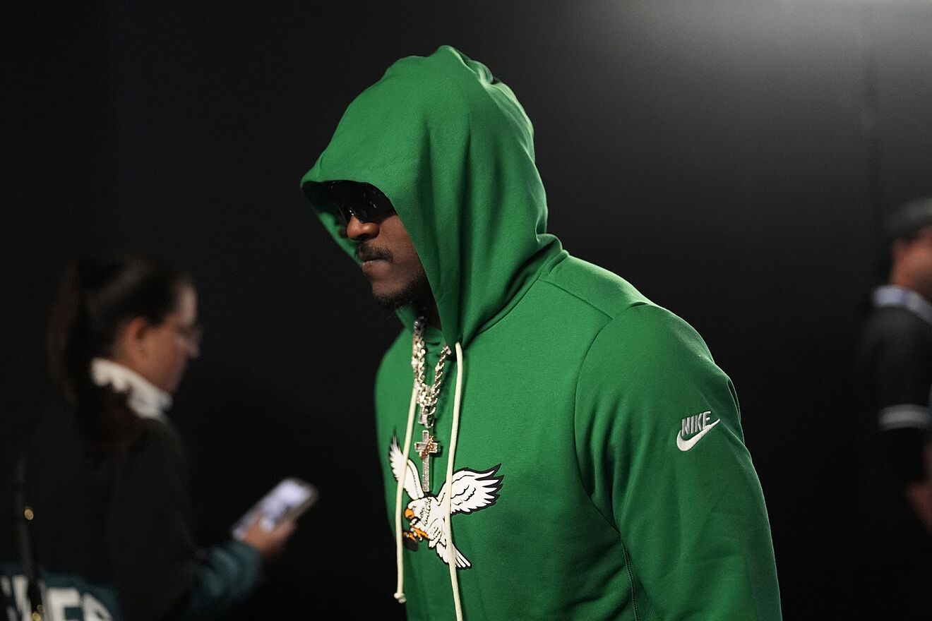 AJ Brown is 'invited' to play in Cleveland with the Browns amid his ...