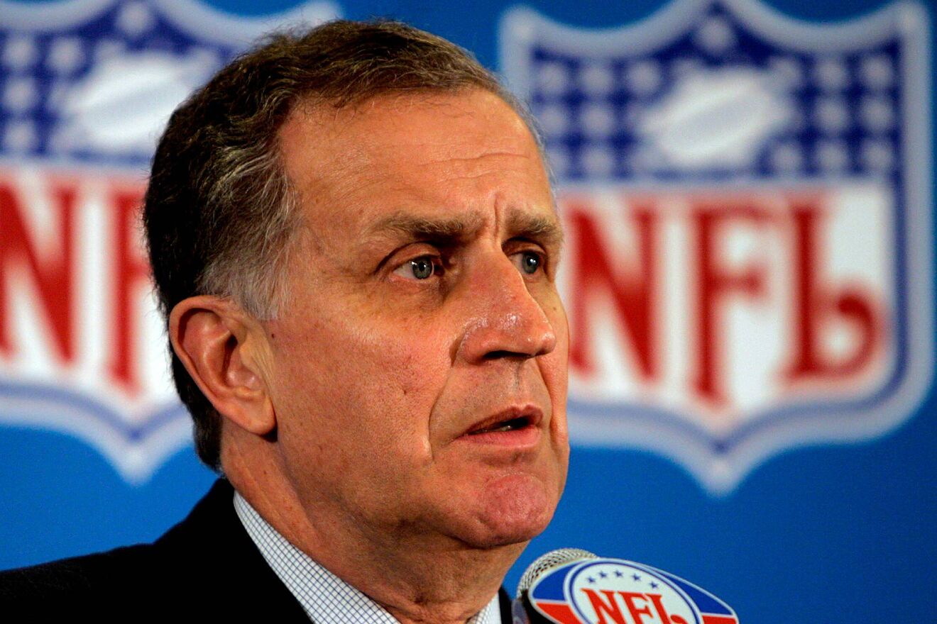 Paul Tagliabue cause of death: NFL commissioner of 17 years who led in ...