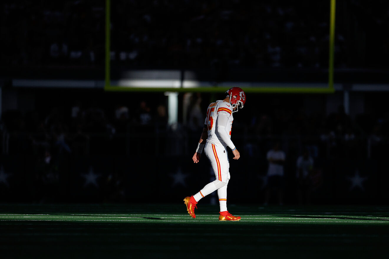 Patrick Mahomes issues a warning to the Chiefs locker room and cracks ...