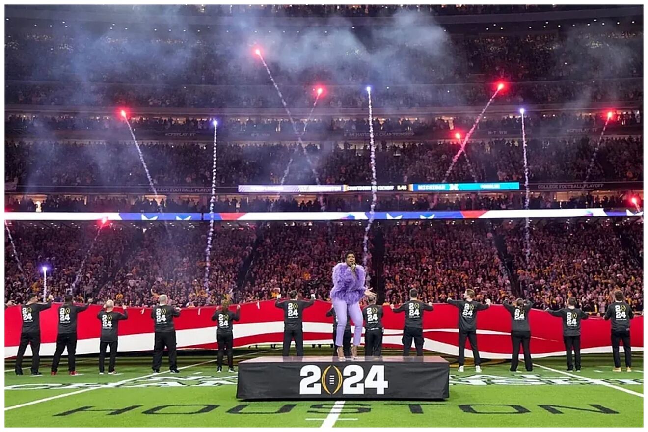 Who is performing at the College Football Playoff National Championship ...