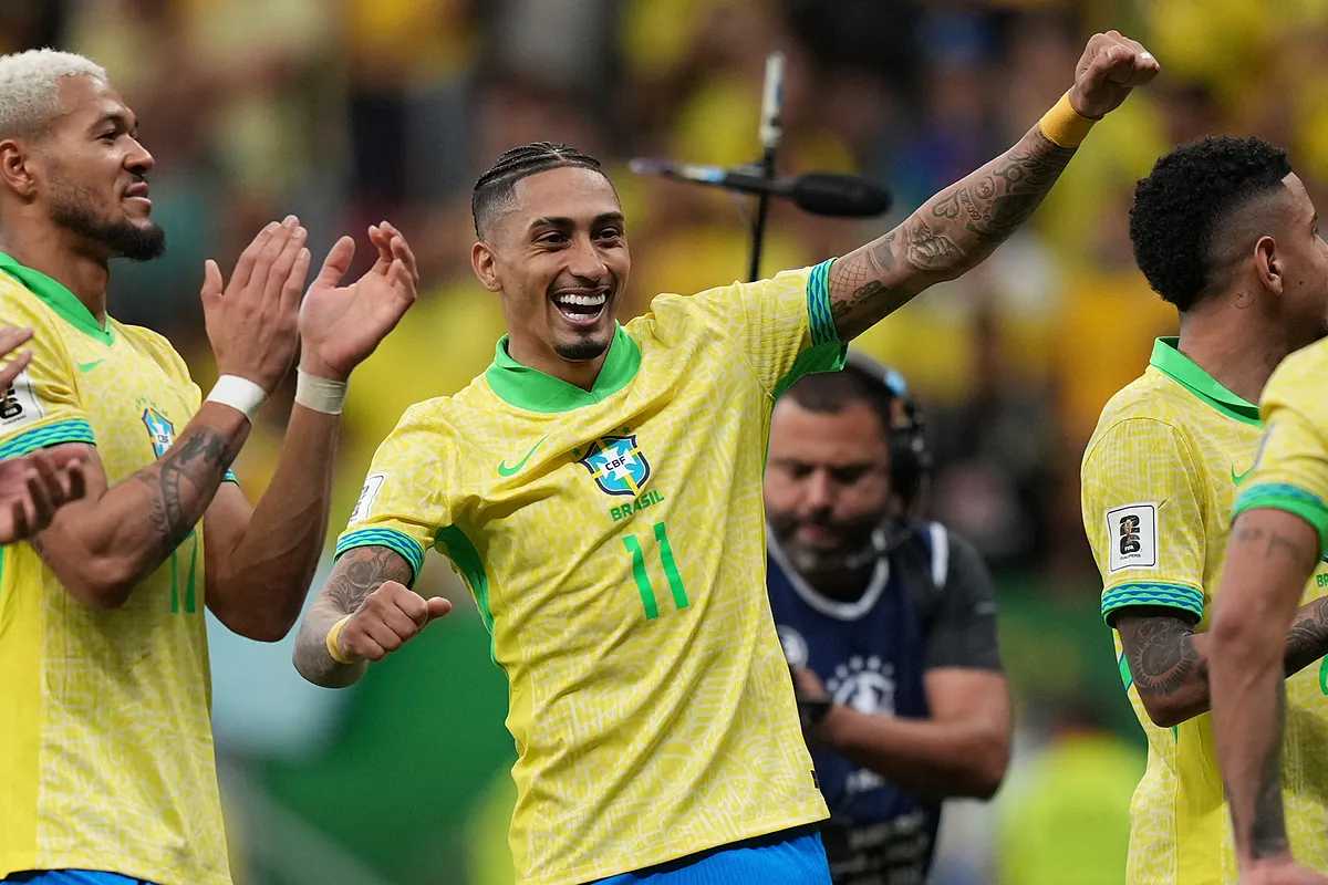 Raphinha's Ballon d'Or hype train won't stop: Goal and assist for ...