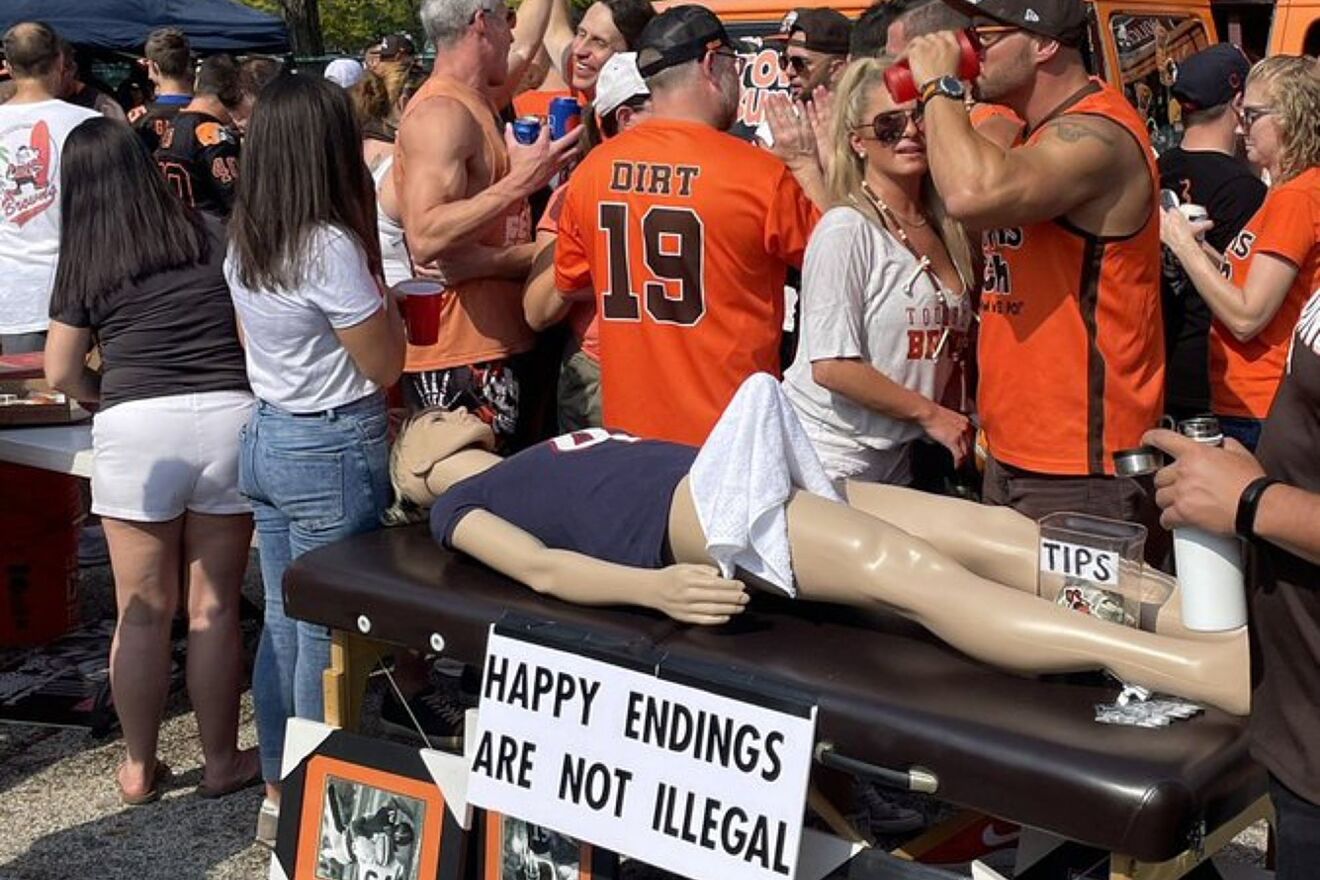 Browns Tailgate Massage Table