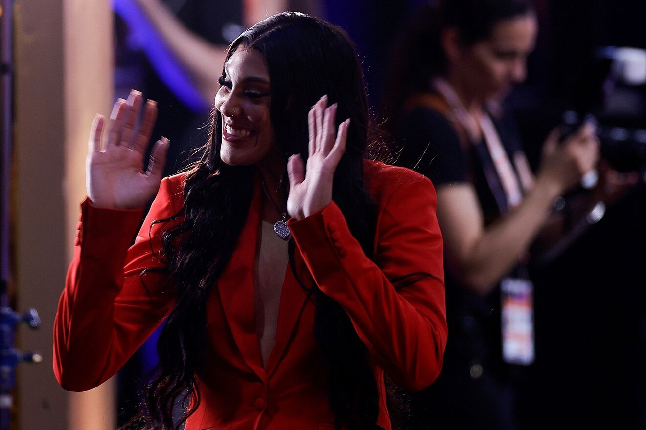 Kamila Cardoso starts receiving gifts and VIP perks from the WNBA | Marca