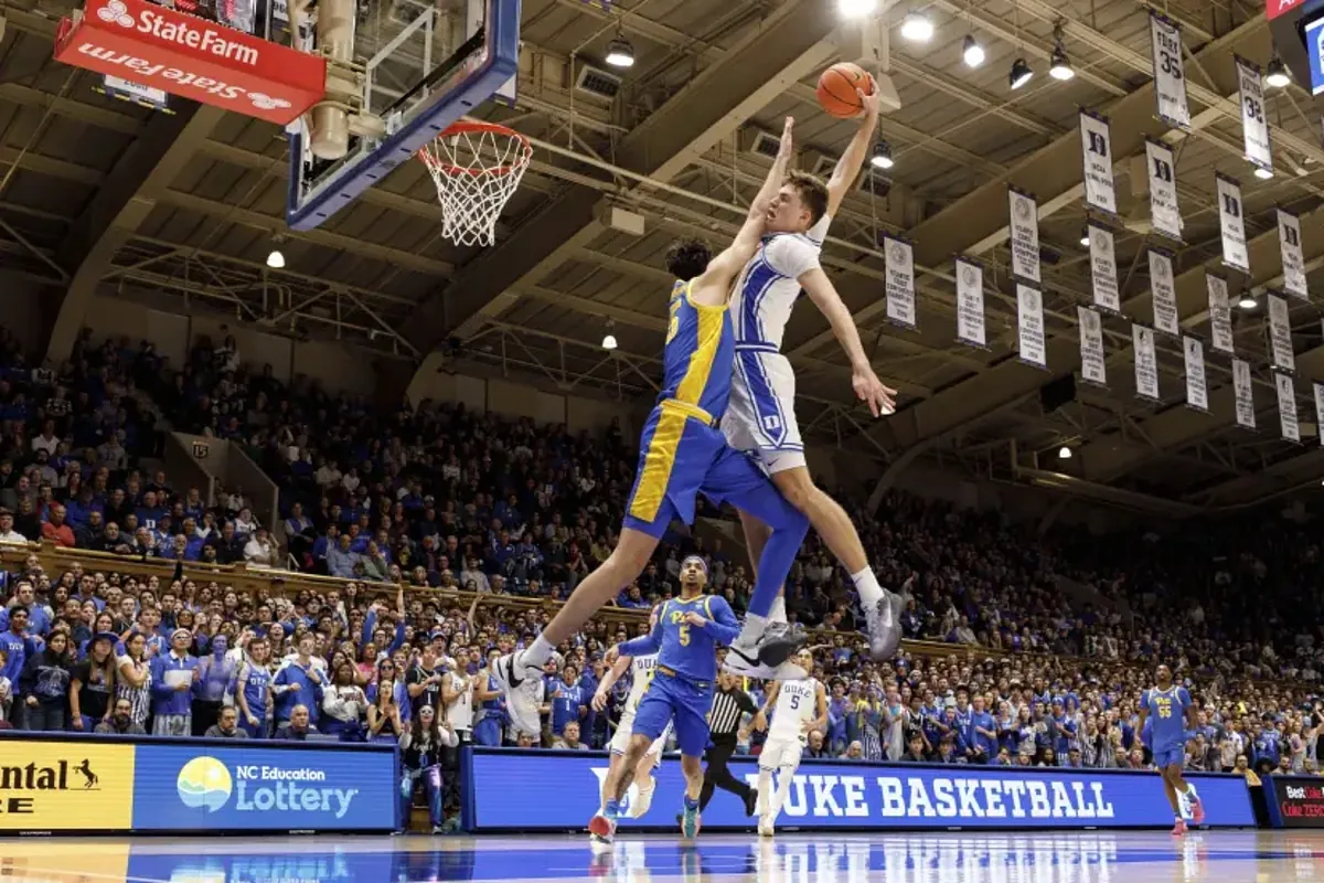 NBA star-in-waiting Cooper Flagg 'posterizes' Guillermo Diaz-Graham ...