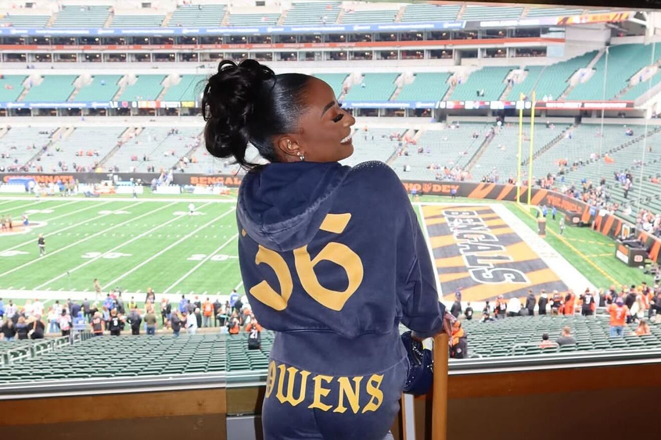 Simone Biles shines among the Bears' WAGs during Divisional Round at ...
