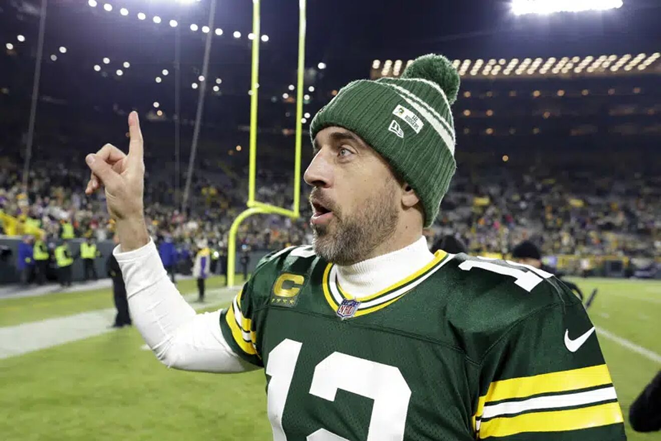 Aaron Rodgers wants to retire as a Packer, but says he's cool if traded ...