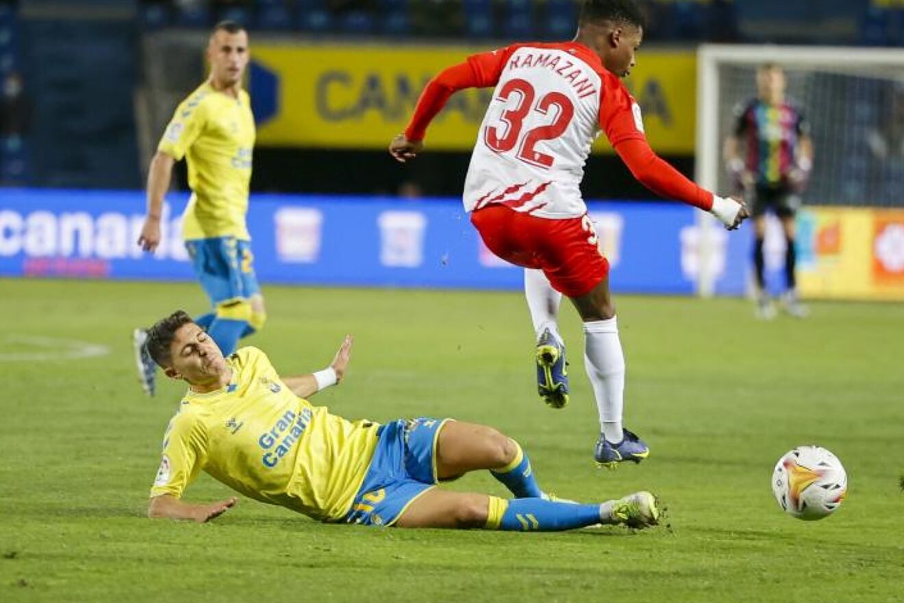Las Palmas: Óscar Pinchi se marcha cedido al Mirandés | Marca