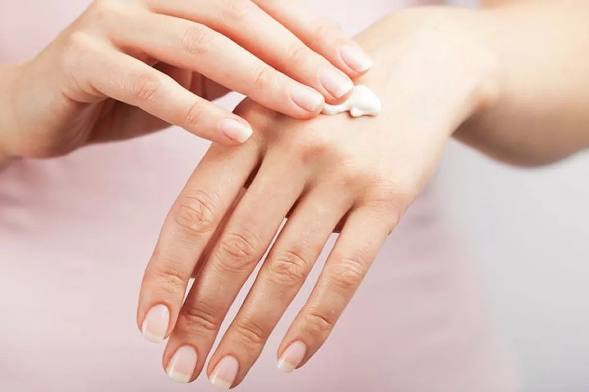 7 consejos para mantener las manos hidratadas este invierno | Marca