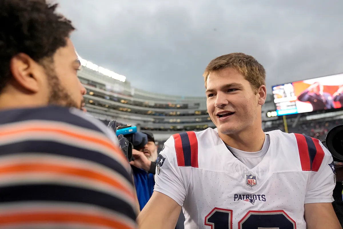 Drake Maye and Caleb Williams in a historic playoff picture never seen ...