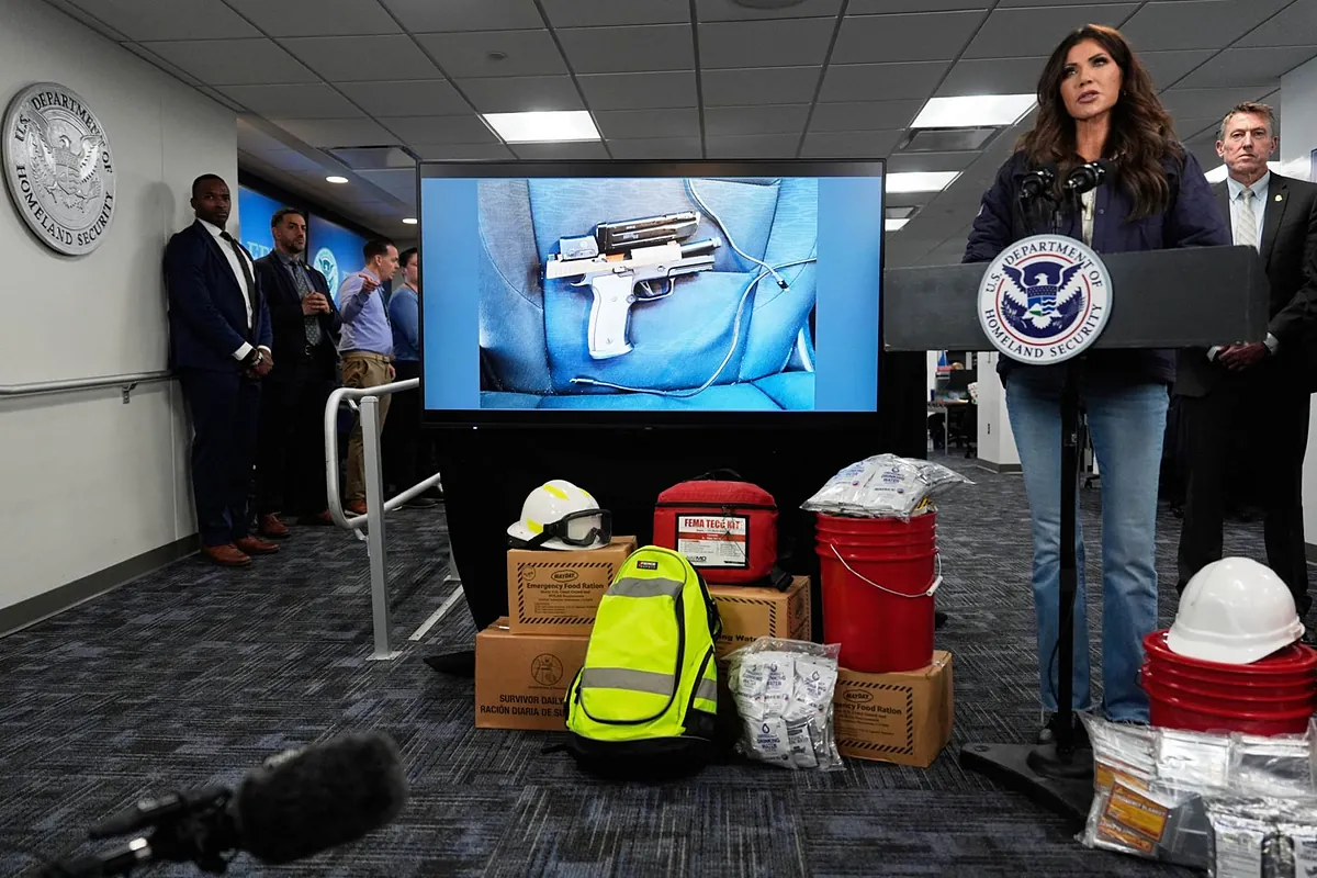 Parents describe Alex Pretti as peaceful after fatal federal shooting ...