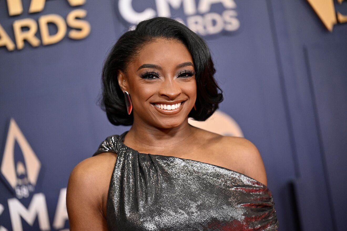 Simone Biles steals the spotlight at 2024 CMA Awards in show-stopping ...