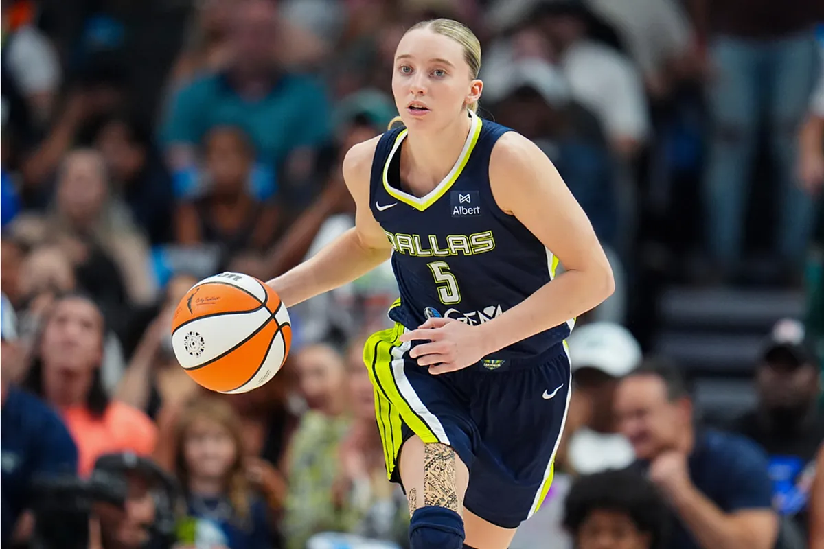 Paige Bueckers' AP Rookie of the Year award sparks debate with Caitlin ...
