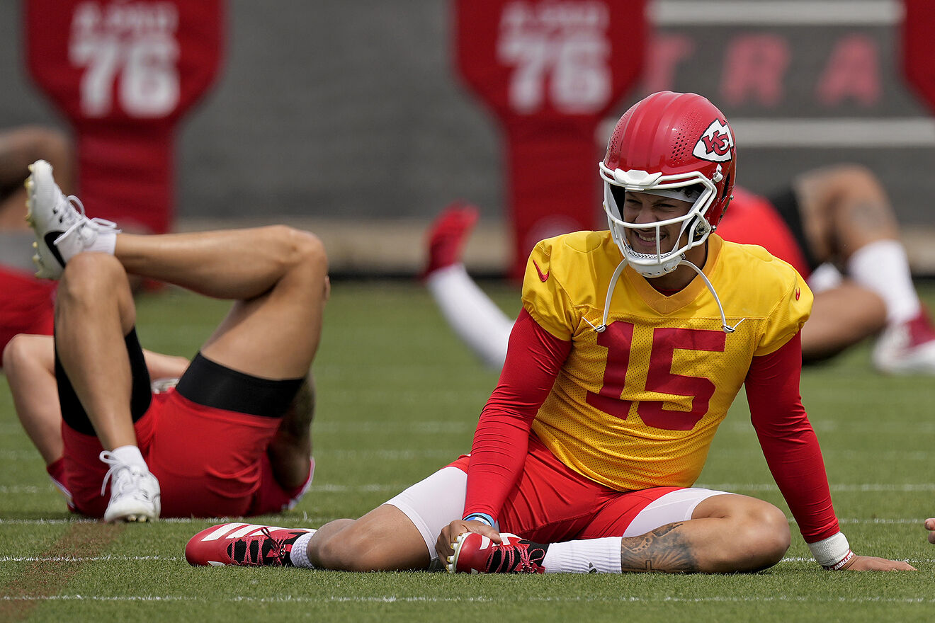 Stephen A. Smith orders Chiefs to call Patrick Mahomes' agent soon ...