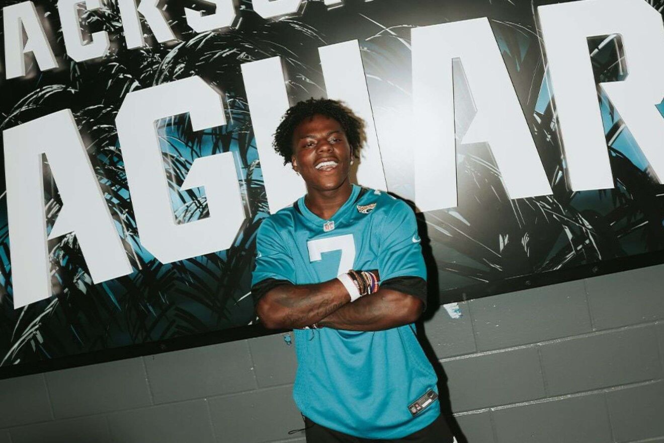 Travis Hunter new teammate happens to be one of the fastest humans on ...