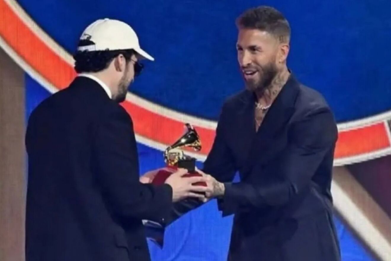 Sergio Ramos surprises as the guest star of the Latin Grammy and crowns ...