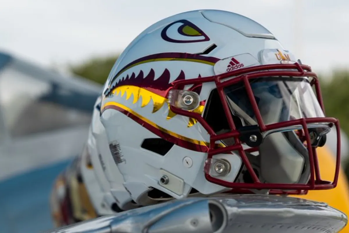 ULM Coach crosses the line and shoves player amid sideline meltdown | Marca