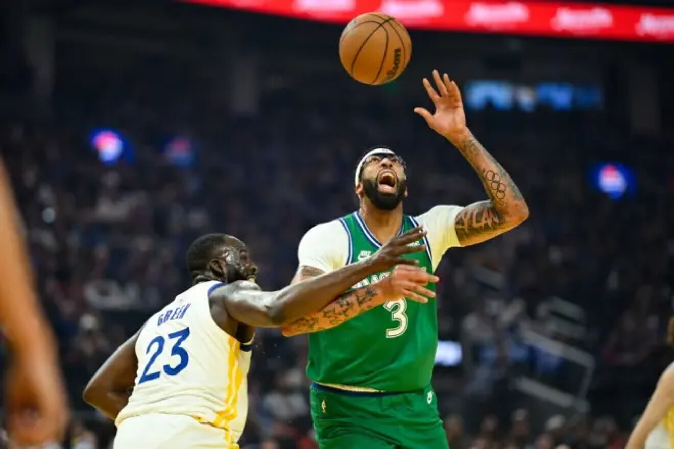 The Warriors spoil Christmas for the Mavericks, with Anthony Davis ...