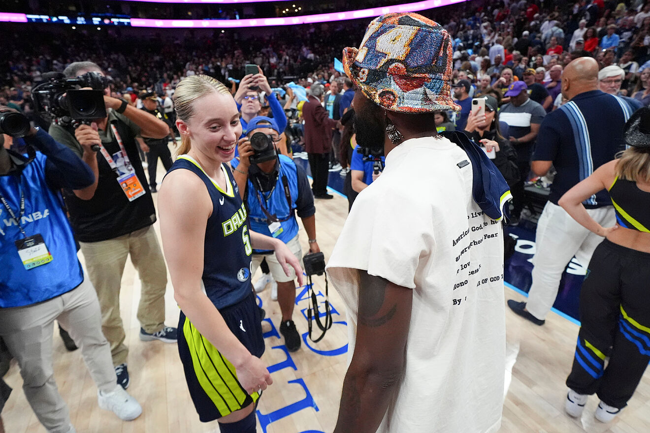 Paige Bueckers channels Kyrie Irving with insane crossover as she hunts ...