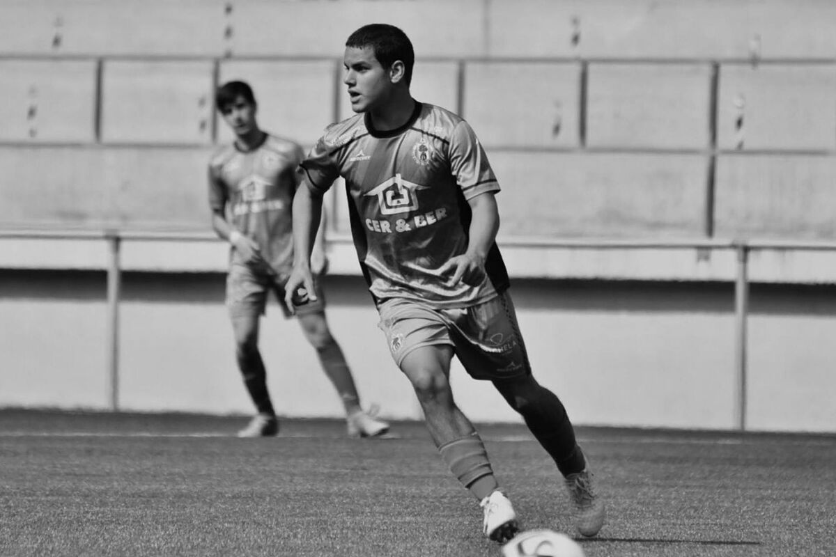 Primera Federación: Un canterano del Arenteiro fallece tras caer en una ...