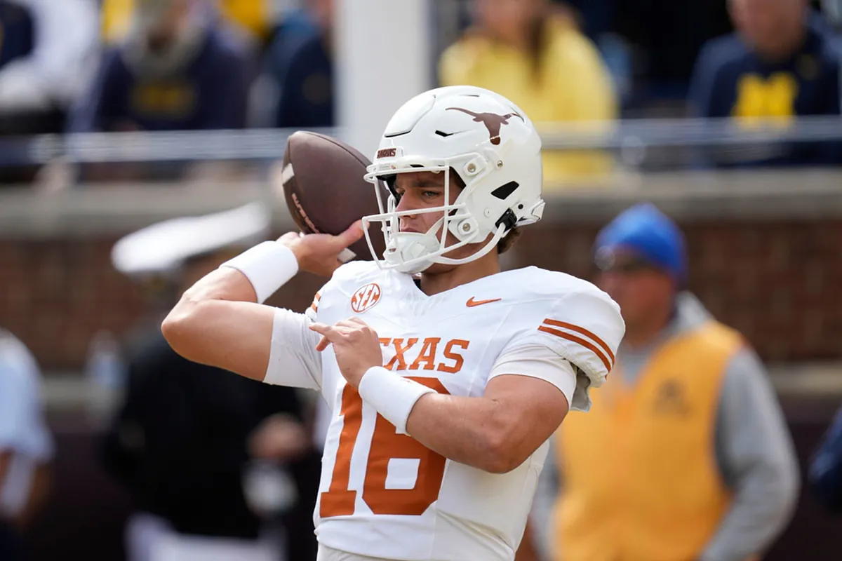 Arch Manning's locker room photo creates controversy after Texas ...