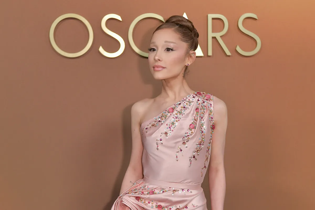 What is body dysmorphia, the illness Ariana Grande is alleged to suffer ...