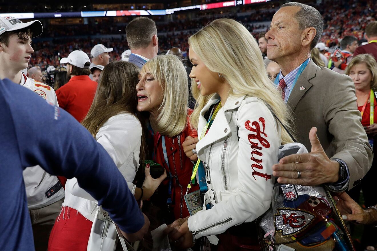 Chiefs heiress Gracie Hunt mourns death of grandmother Norma Hunt | Marca