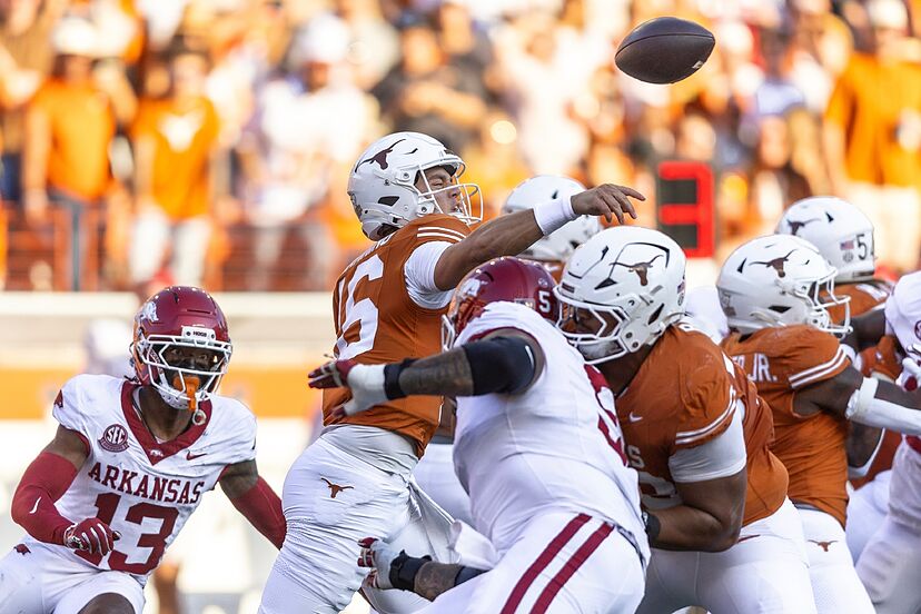 BREAKING: Texas Longhorns Keep Playoff Hopes Alive with Thrilling 52–37 ...