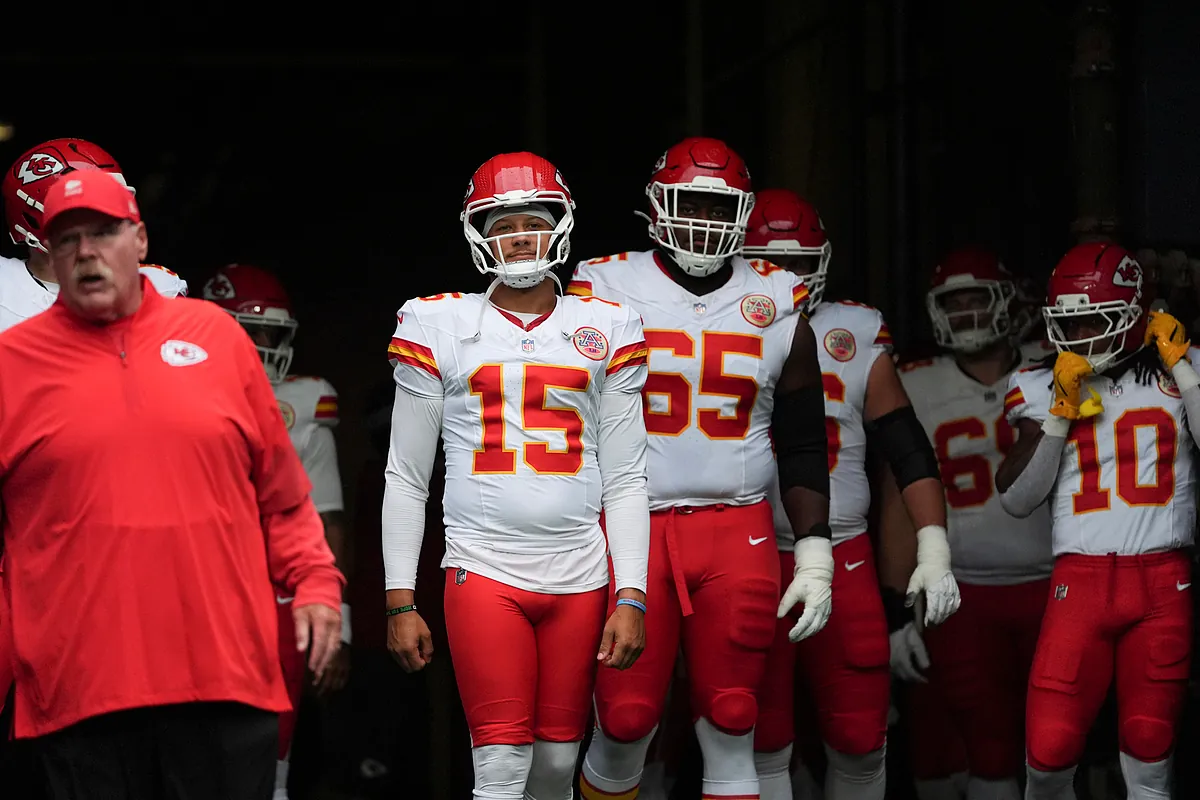 Former Chiefs player opens the door to coming out of retirement to help ...