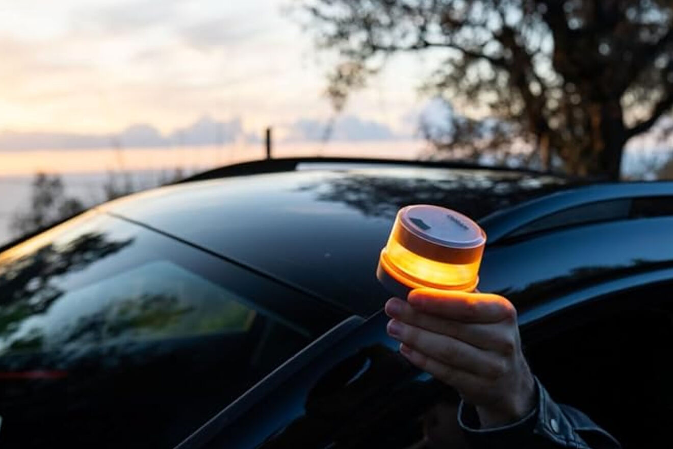 La baliza V16 OSRAM homologada por la DGT baja a su precio más bajo en ...