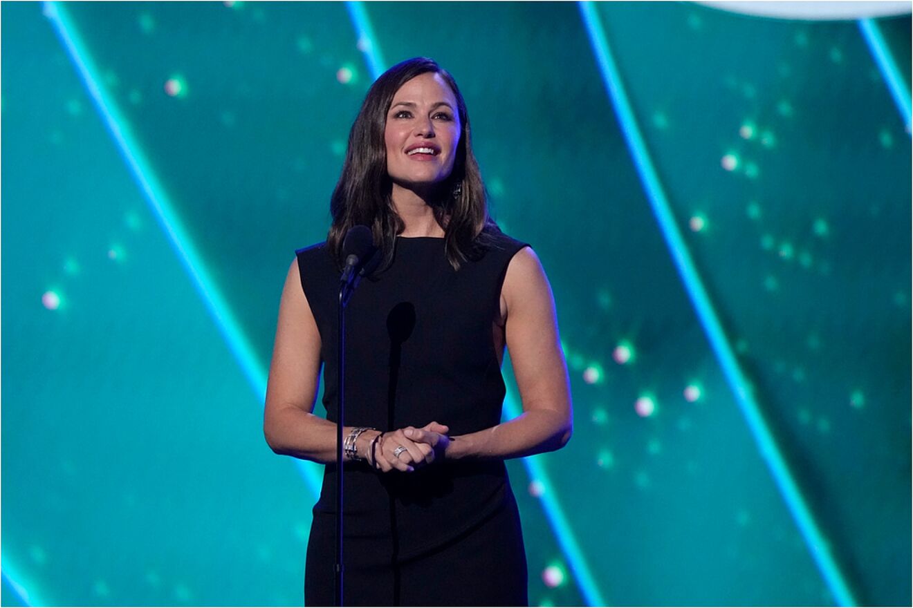 Jennifer Garner and her comment about her breakup with Ben Affleck... a ...