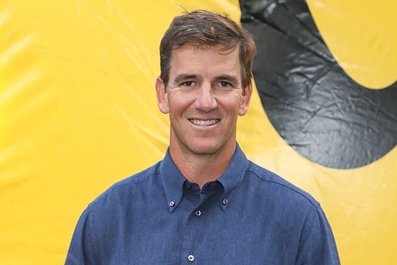Eli Manning has an unexpected response to Ole Miss's "interest" in him ...